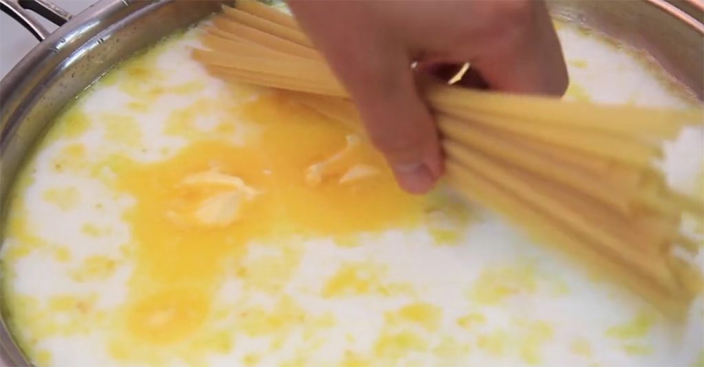 Receta De Pasta Hervida En Leche Con Queso Parmesano | Delicias Blog